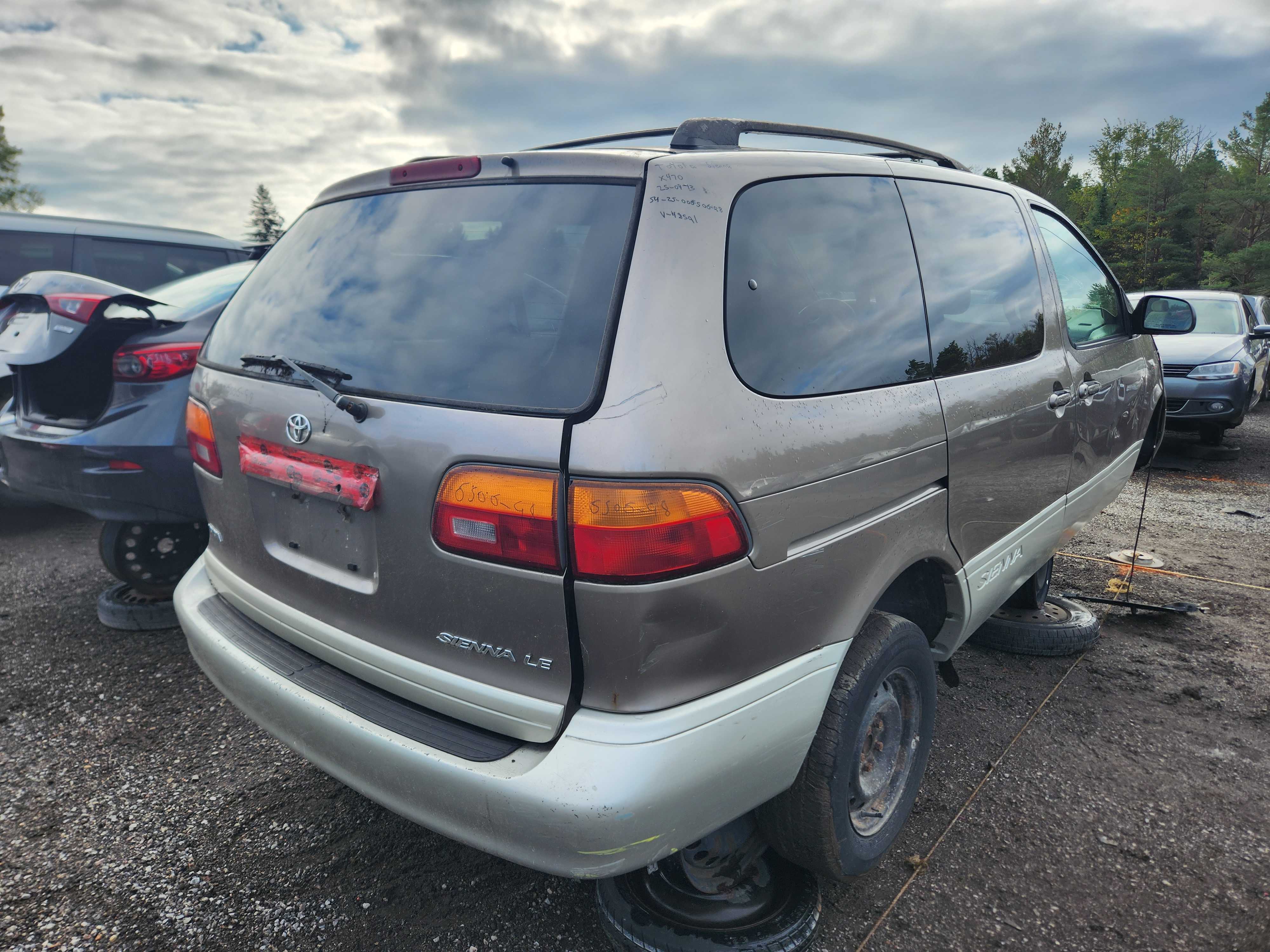 TOYOTA SIENNA 1998 | Peterborough | Kenny U-Pull