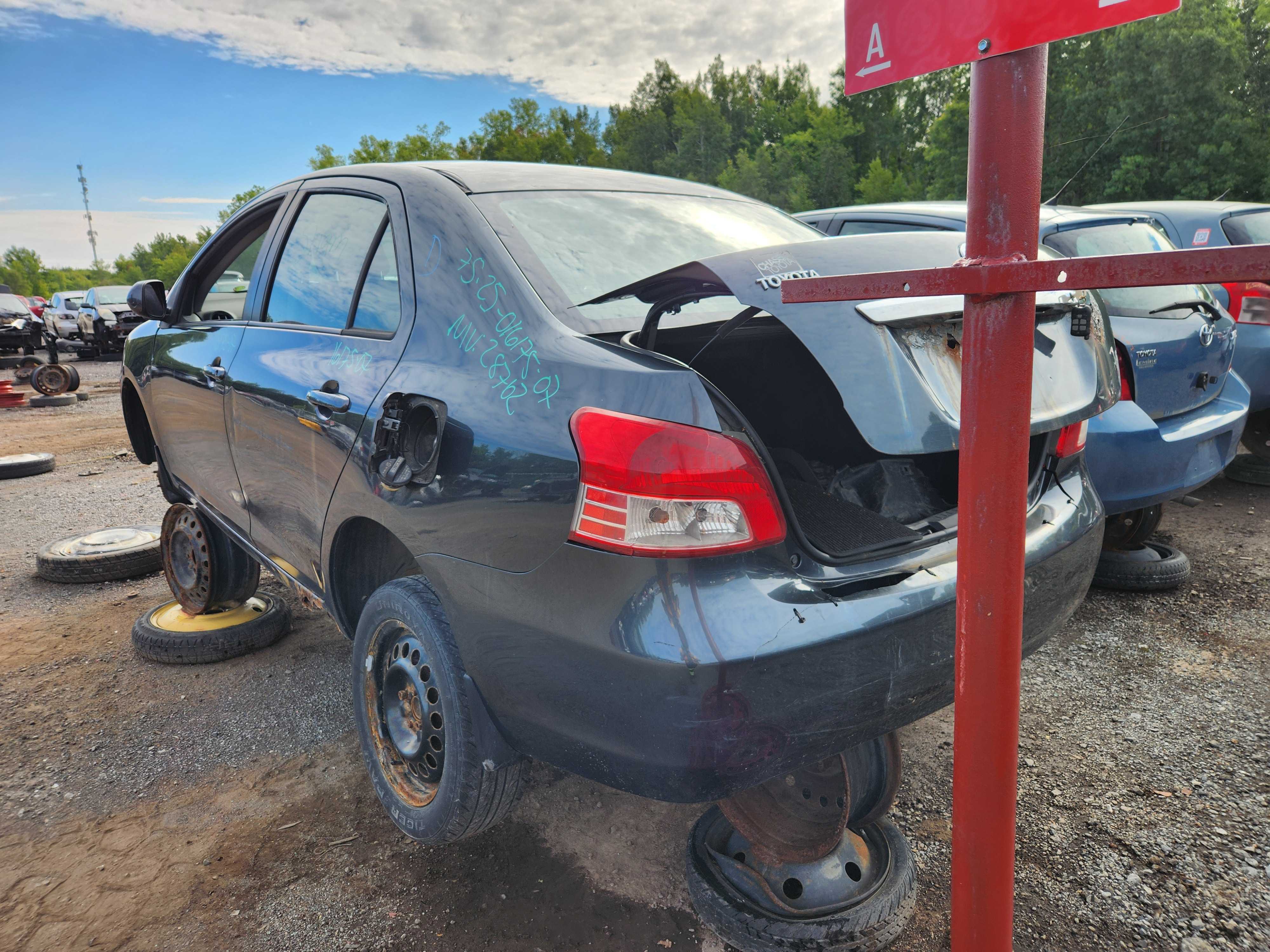 TOYOTA YARIS 2007 | St-Lazare | Kenny U-Pull