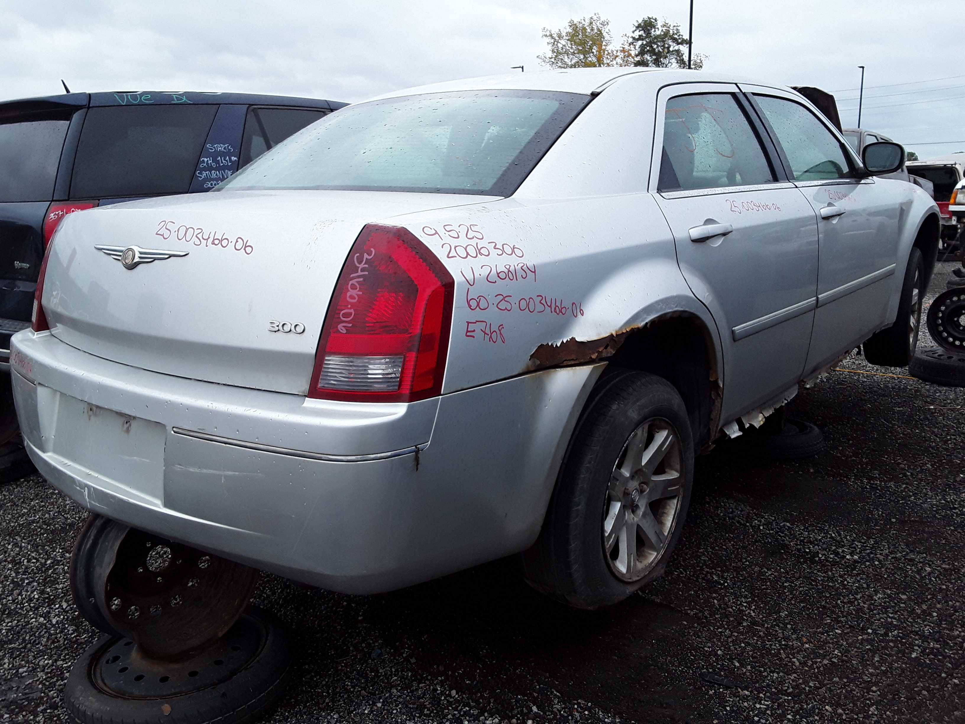 CHRYSLER 300 2006 | Windsor | Kenny U-Pull