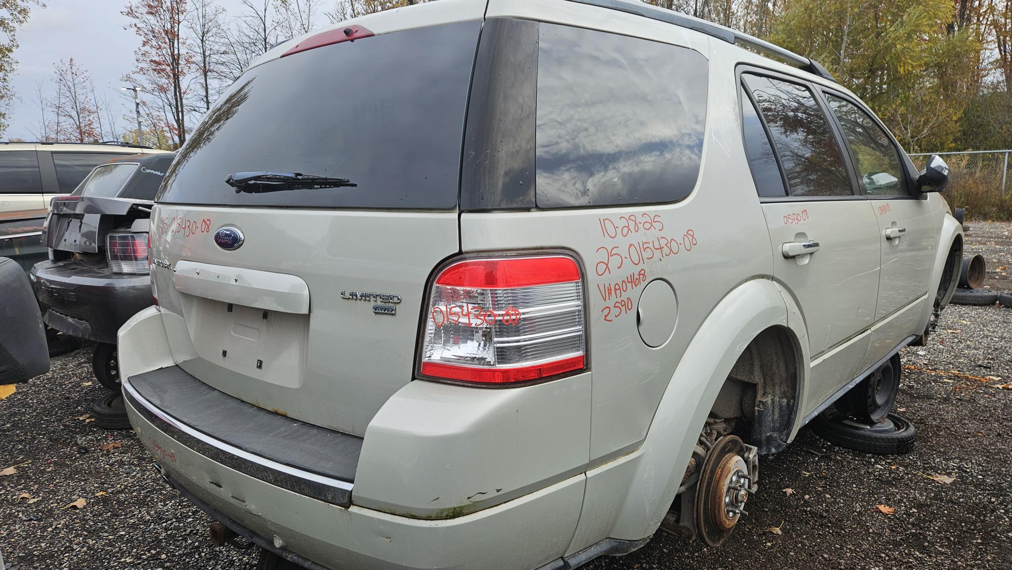 FORD TAURUS 2008 | London | Kenny U-Pull