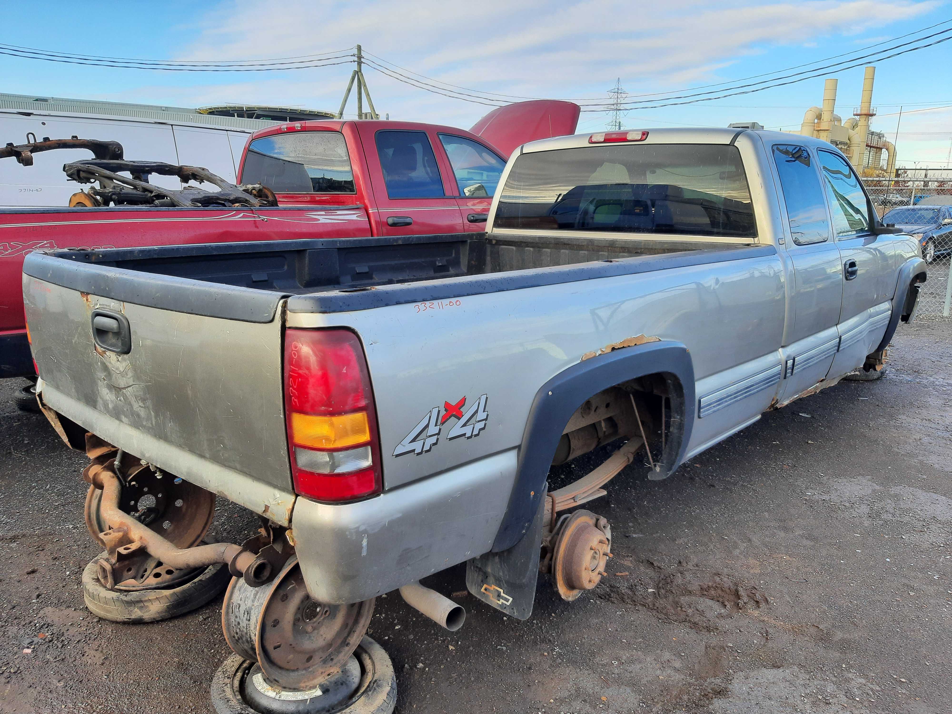 CHEVROLET SILVERADO 1500 2000 | Montreal | Kenny U-Pull
