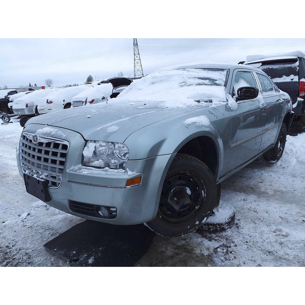 CHRYSLER 300 2006 | Ottawa | Kenny U-Pull