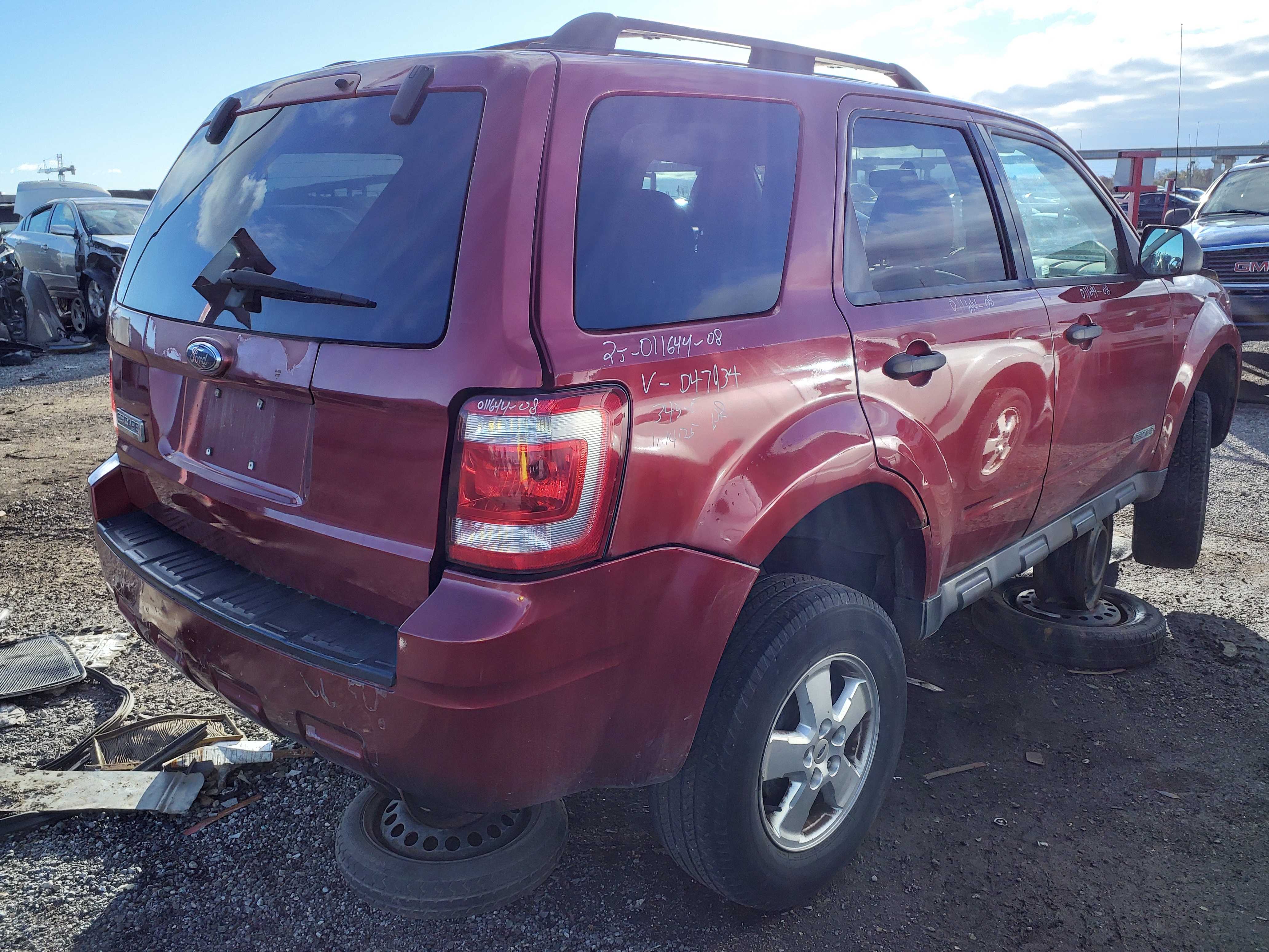 FORD ESCAPE 2008 | St-Catharines | Kenny U-Pull