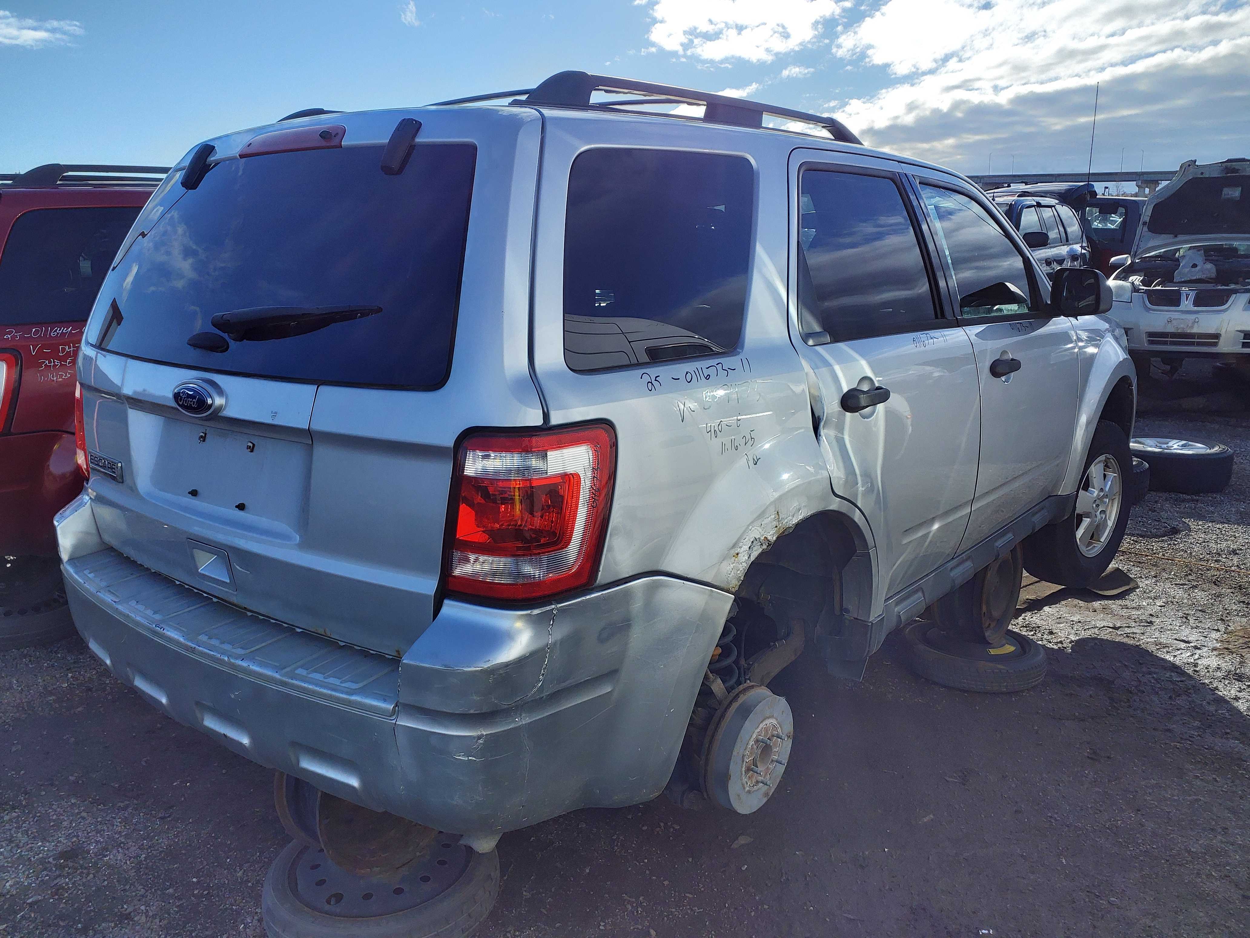 FORD ESCAPE 2011 | St-Catharines | Kenny U-Pull