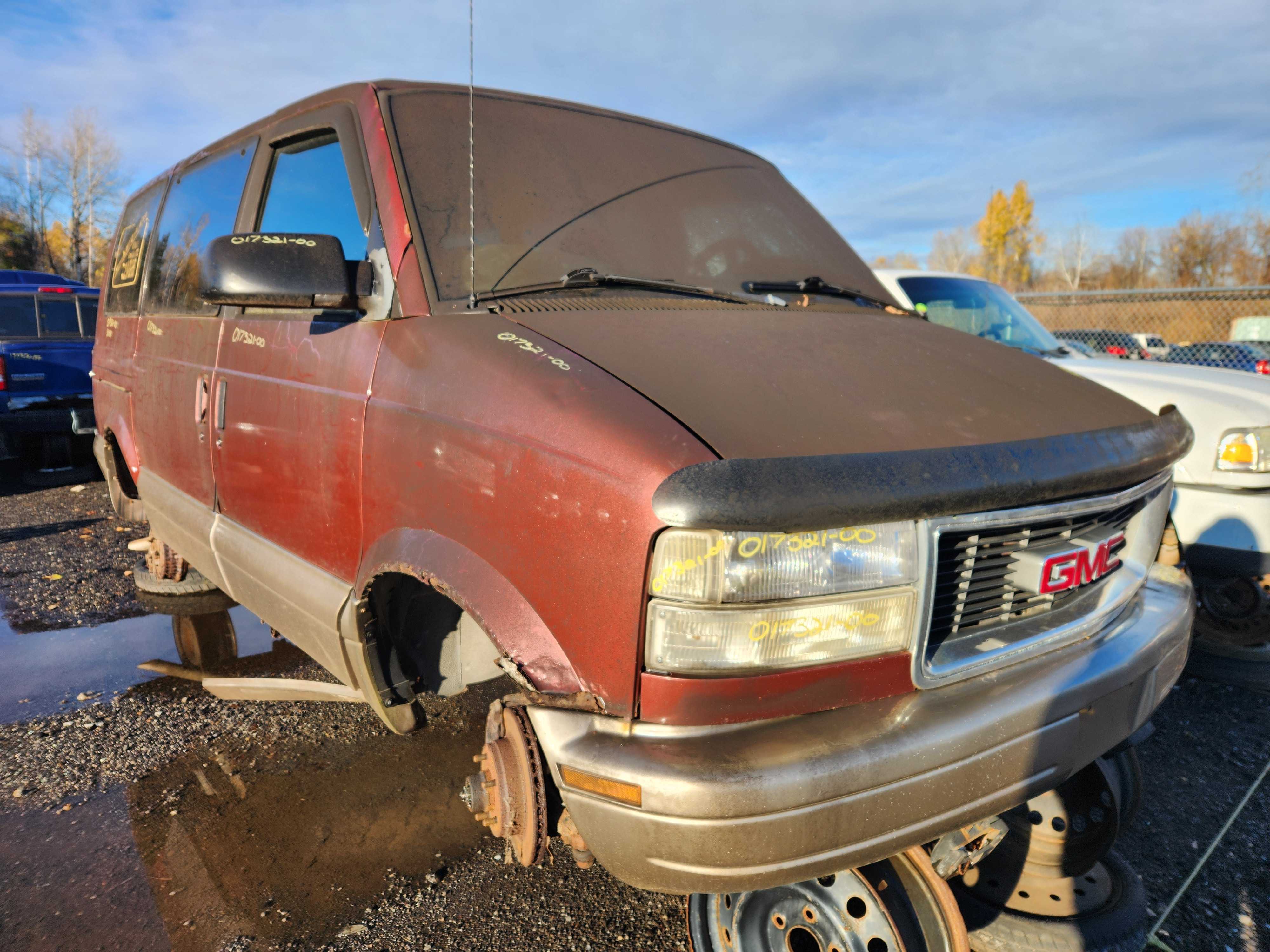 GMC SAFARI 2000 | St-Lazare | Kenny U-Pull
