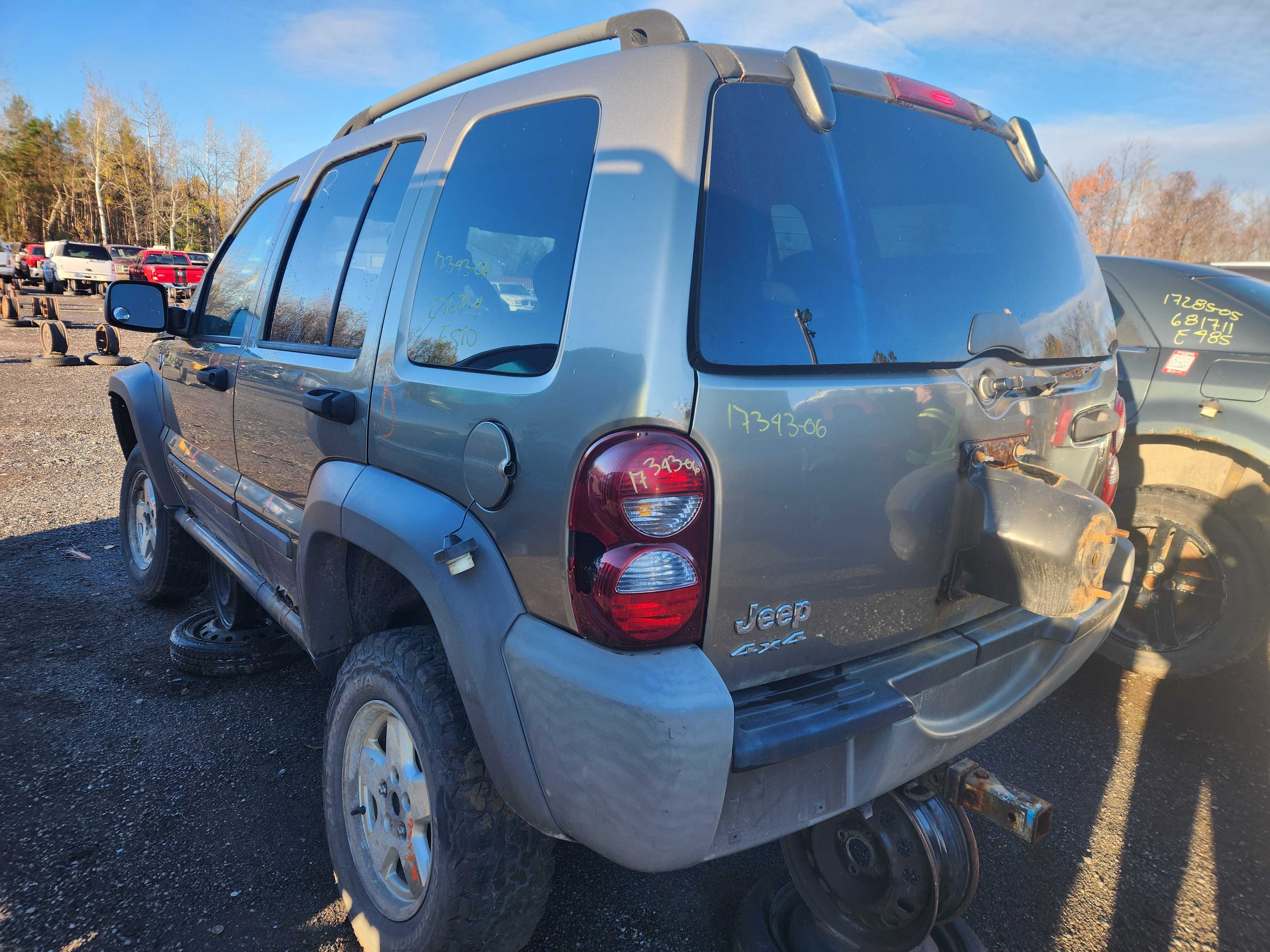JEEP LIBERTY 2006 | St-Lazare | Kenny U-Pull