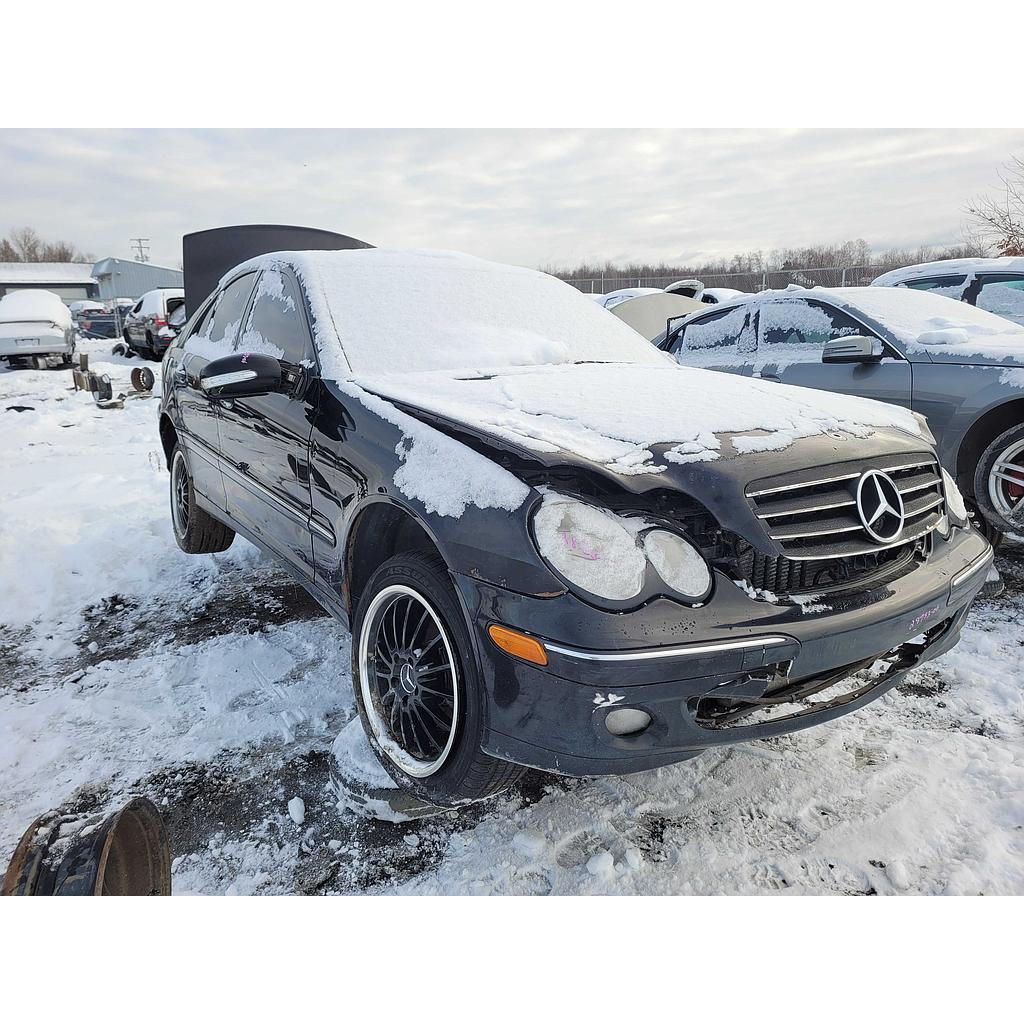 MERCEDES-BENZ C-CLASS 2006 | Drummondville | Kenny U-Pull