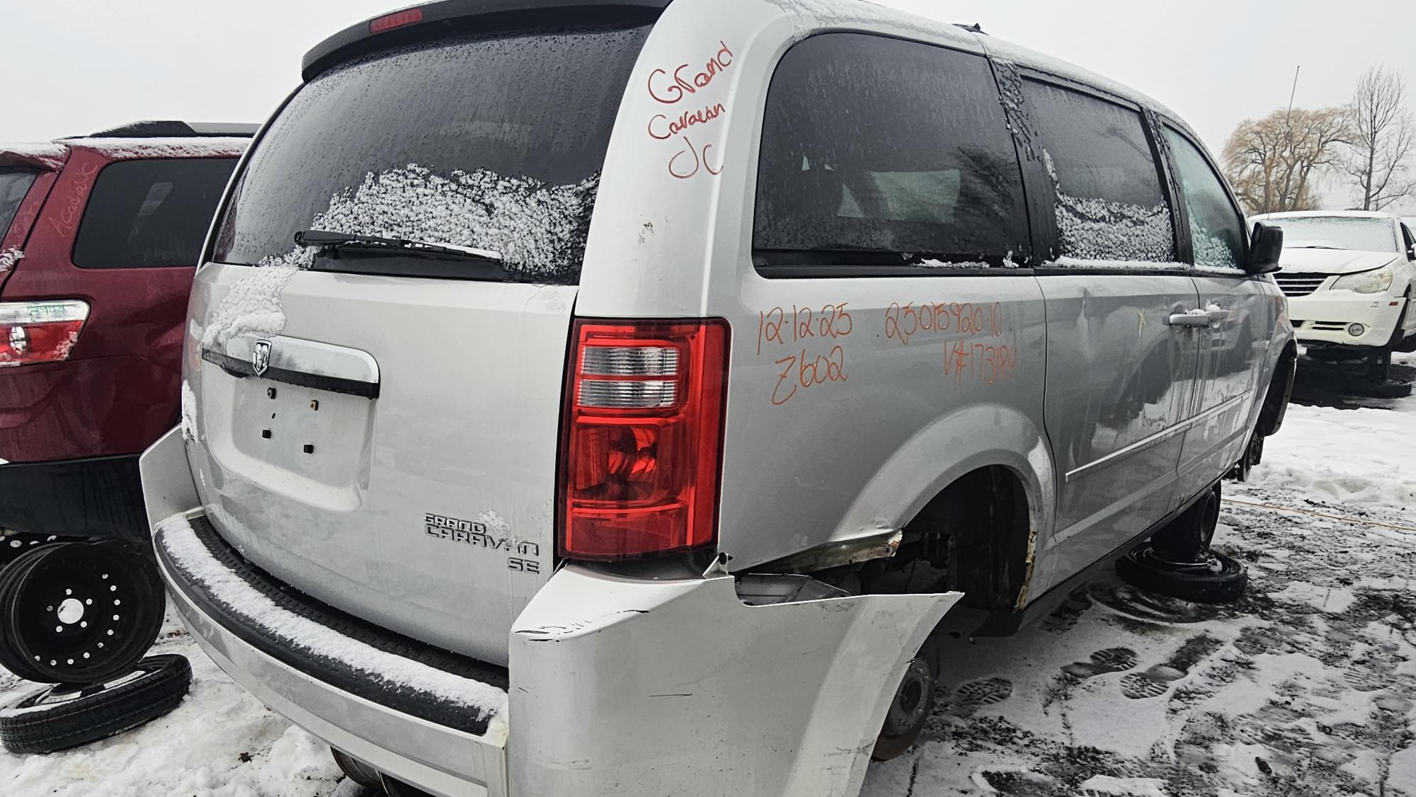 DODGE GRAND CARAVAN 2010 | London | Kenny U-Pull