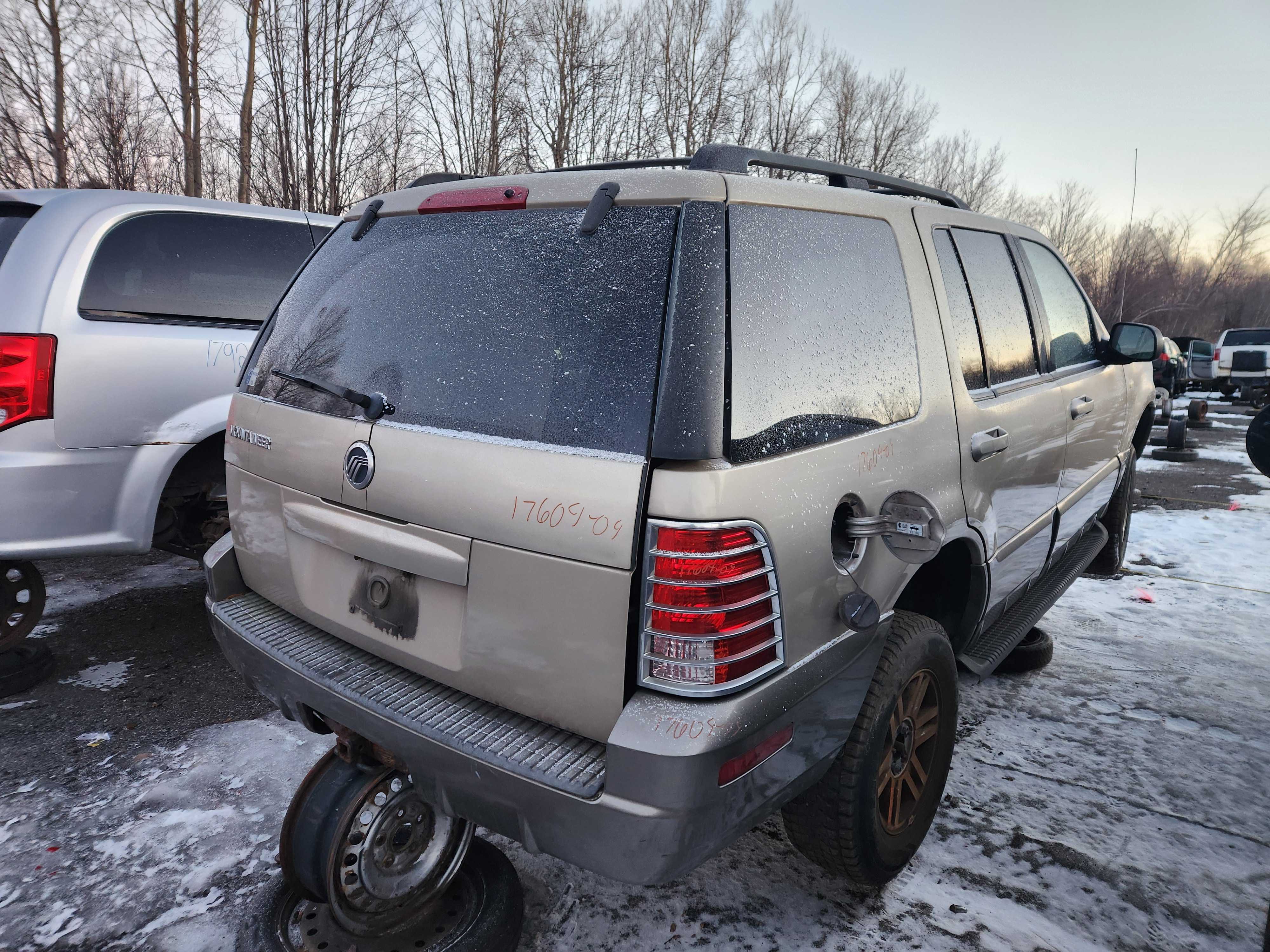 MERCURY MOUNTAINEER 2004 | St-Lazare | Kenny U-Pull