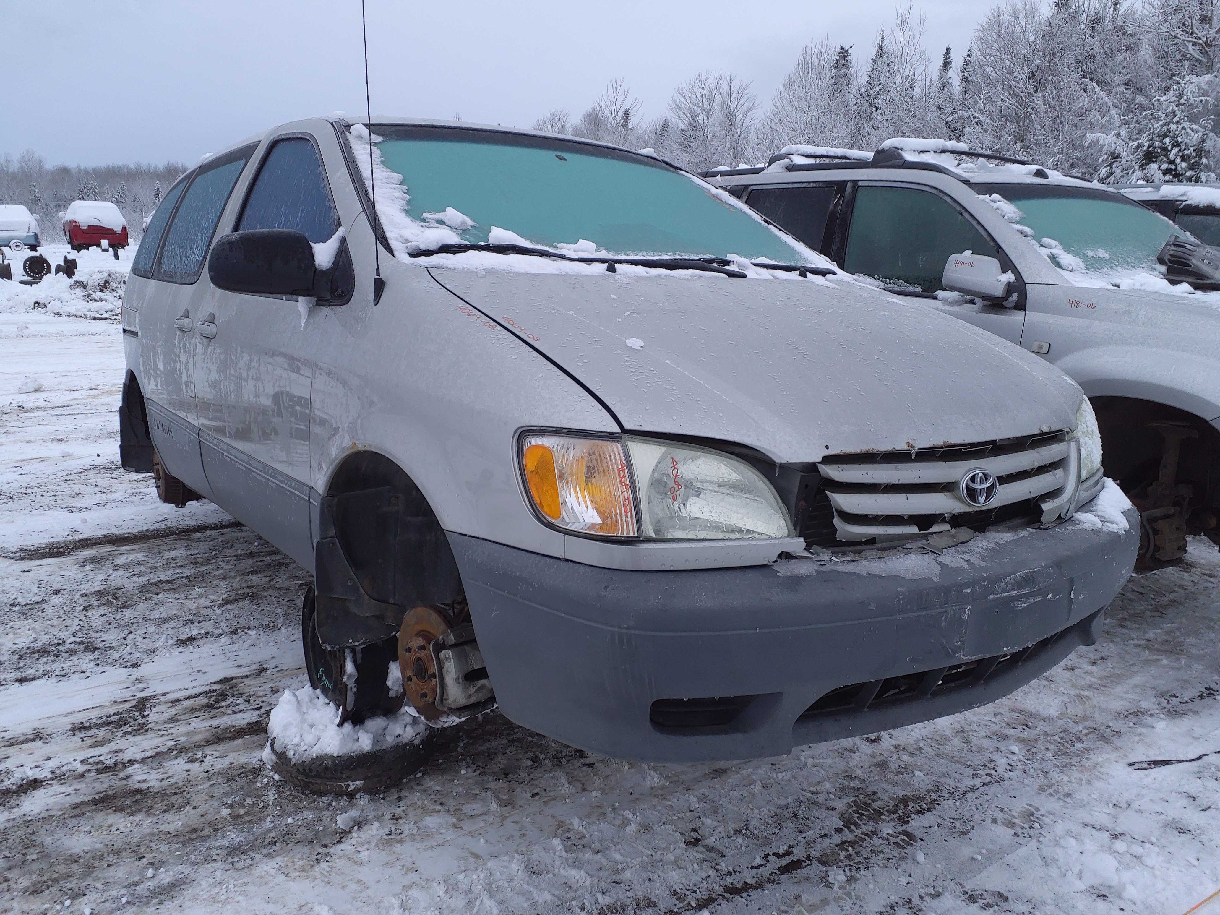 TOYOTA SIENNA 2002 | Moncton | Kenny U-Pull
