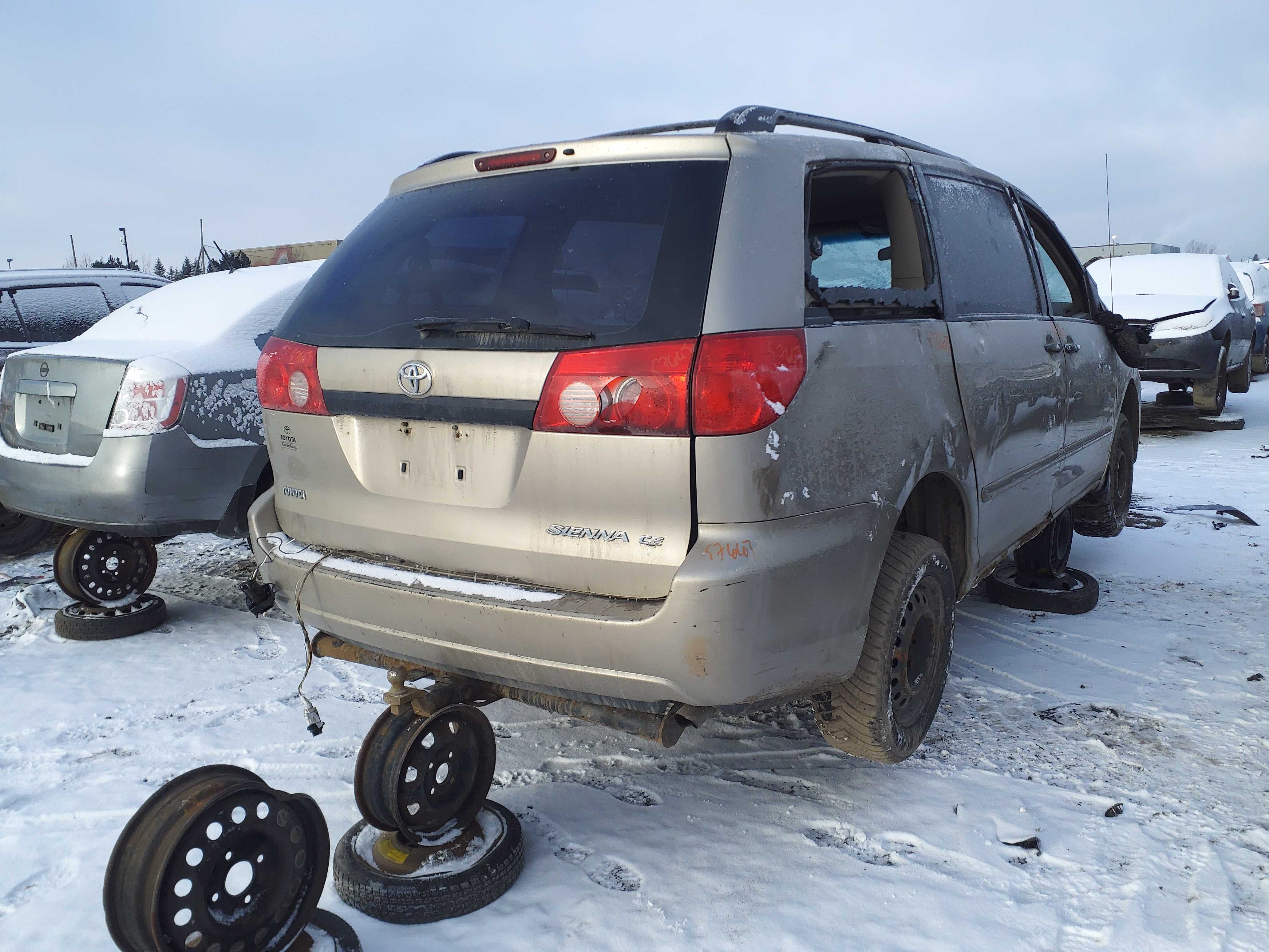 TOYOTA SIENNA 2007 | LaPrairie | Kenny U-Pull