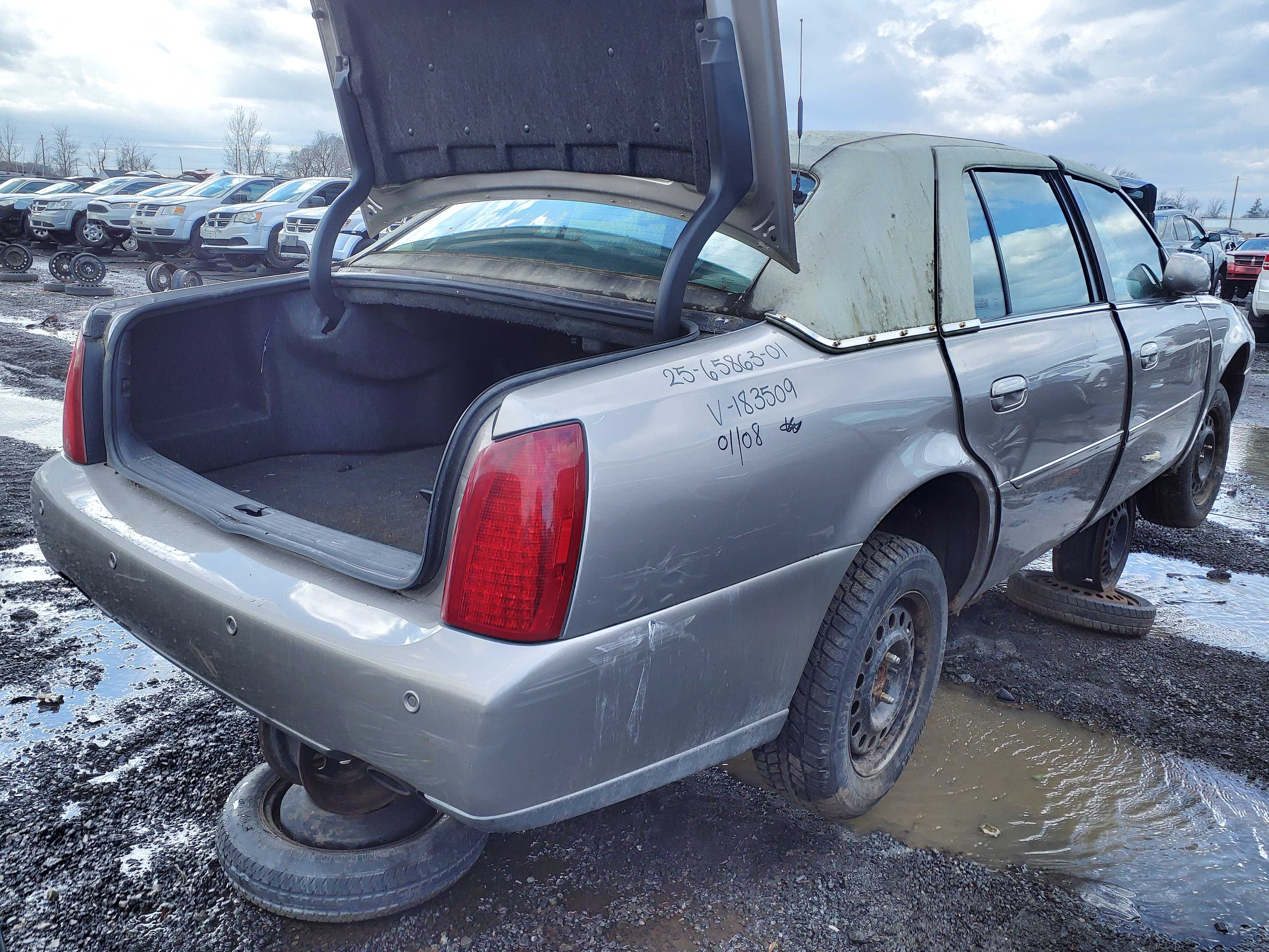 CADILLAC DEVILLE 2001 | Hamilton | Kenny U-Pull